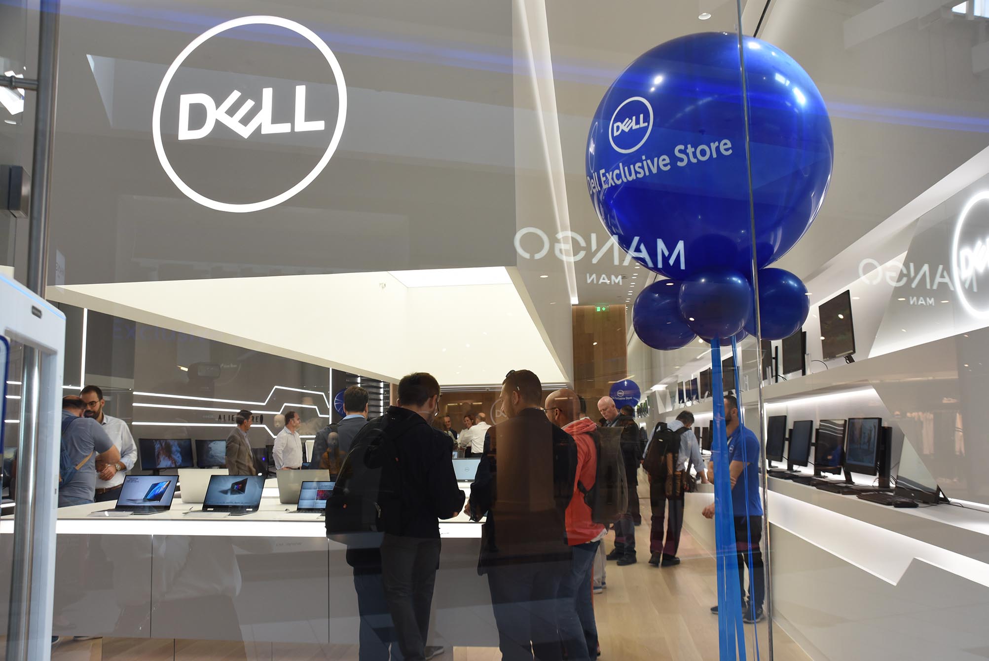 Νέο κατάστημα Dell Exclusive Store άνοιξε στο Mediterranean Cosmos ...