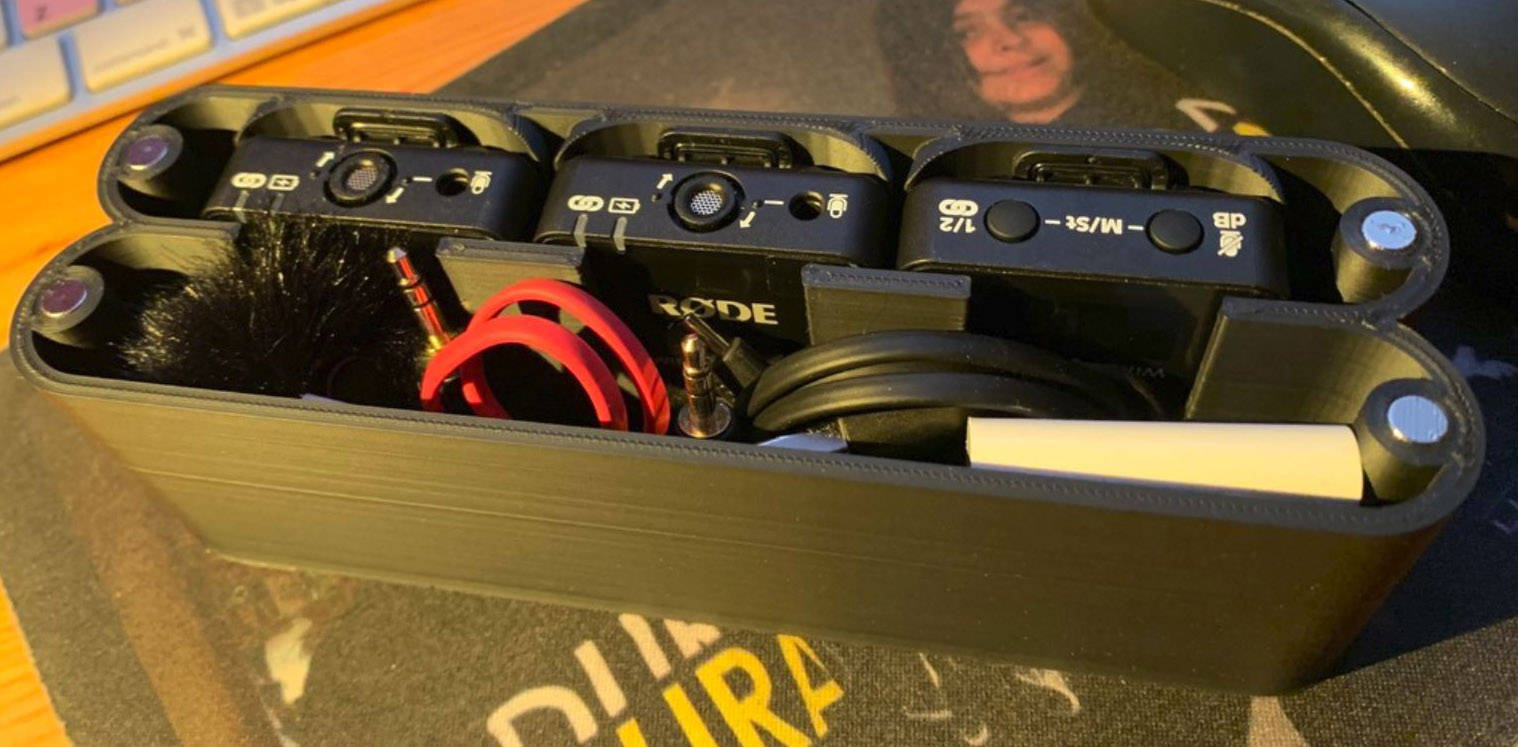 Δείτε πώς να εκτυπώσετε μια θήκη για το Rode Wireless GO II δωρεάν, με ...